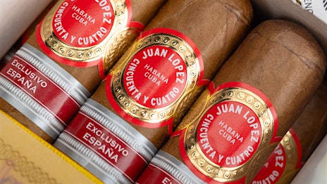 13 Strong Cigars For The Full-Bodied Smoker | Cigar Aficionado