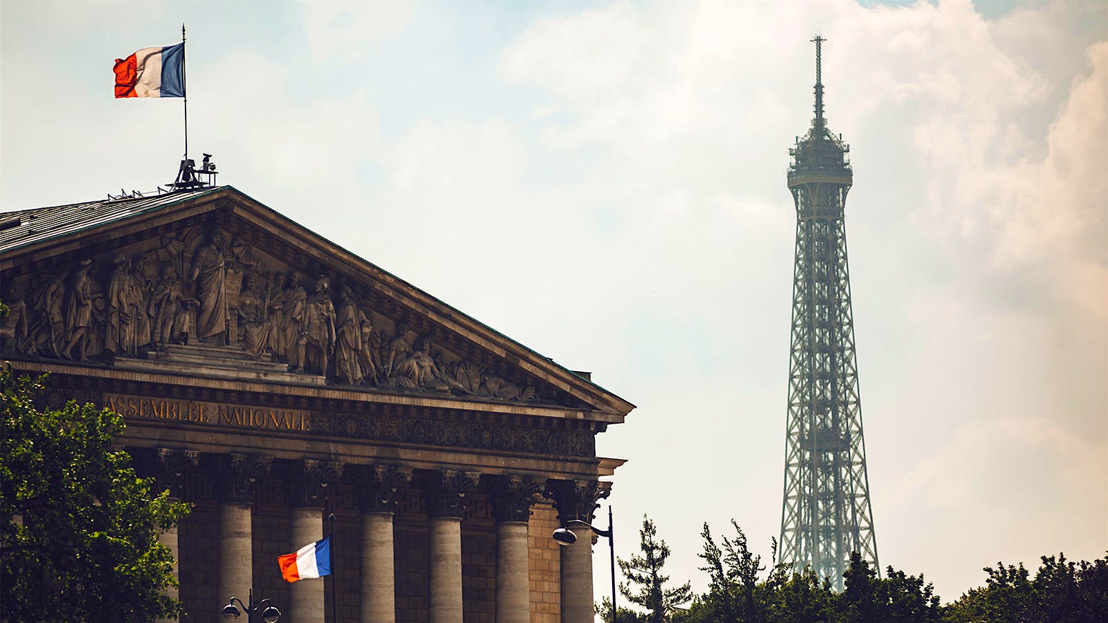 French Government Banning Most Outdoor Smoking | Cigar Aficionado