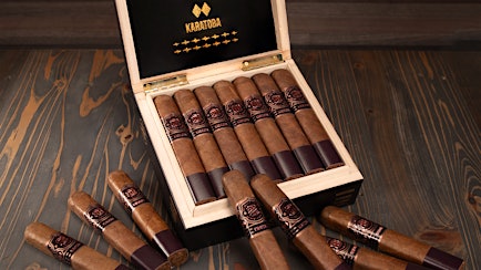 13 Long Cigars For Long Summer Days | Cigar Aficionado